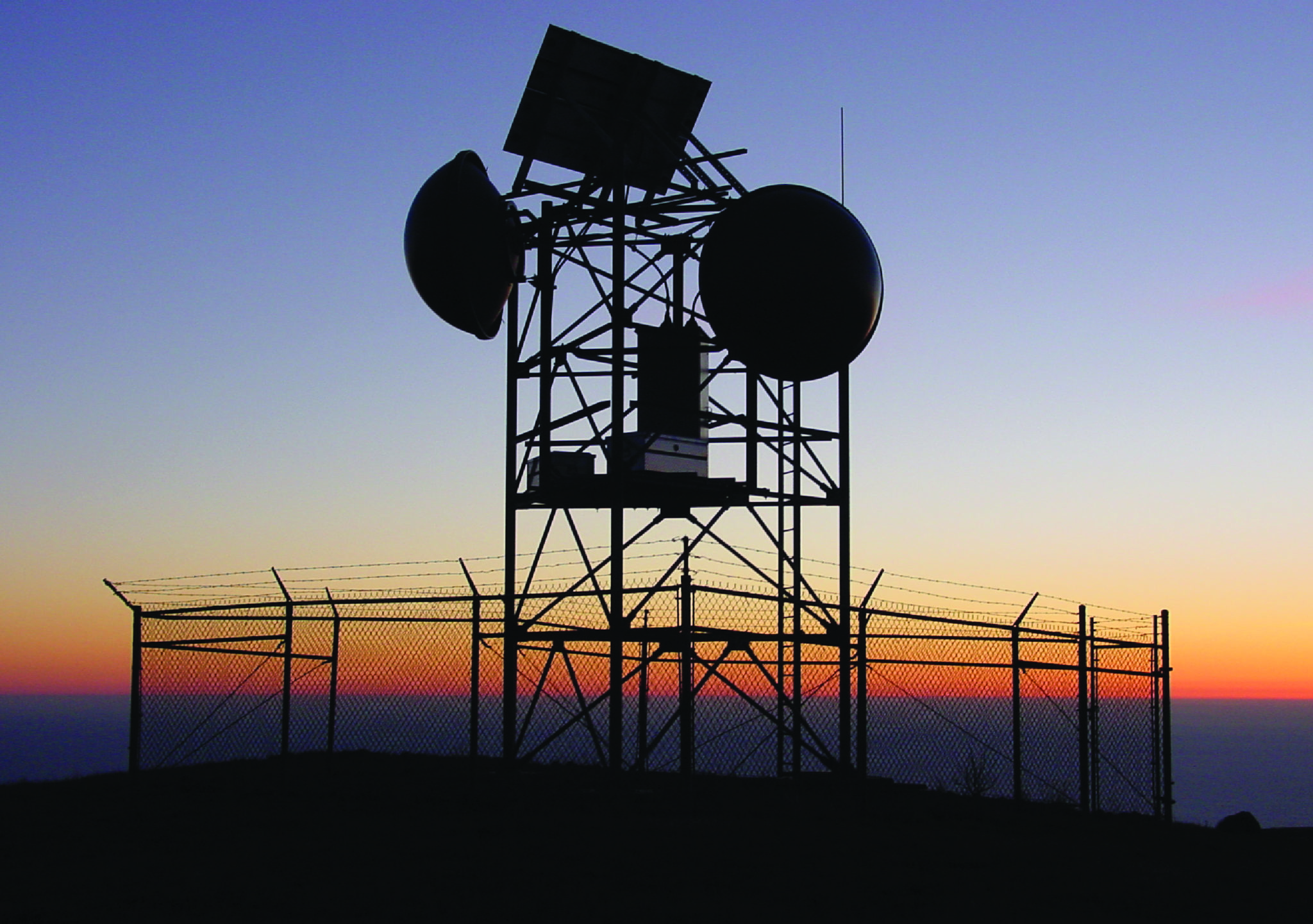 What are Microwave RF Repeaters? - Infiniti Wireless